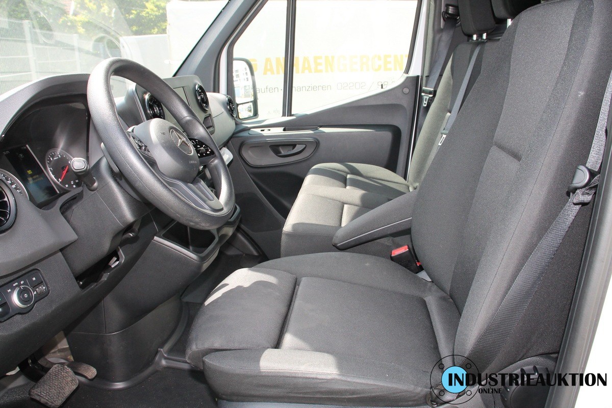 Insolvenz-Auktion Transporter: MB Sprinter 317CDI EZ 21, CITROEN Jumper ...